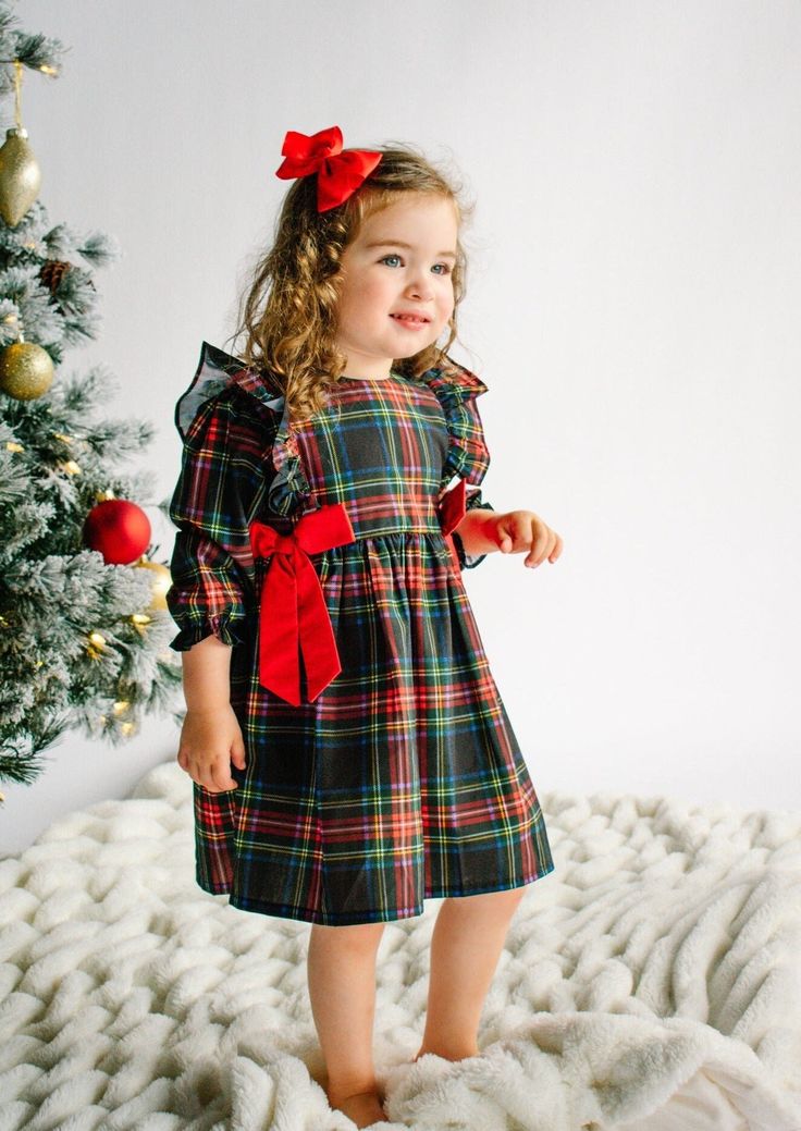 Elegant Christmas Party Dress Ideas for the Holiday Season