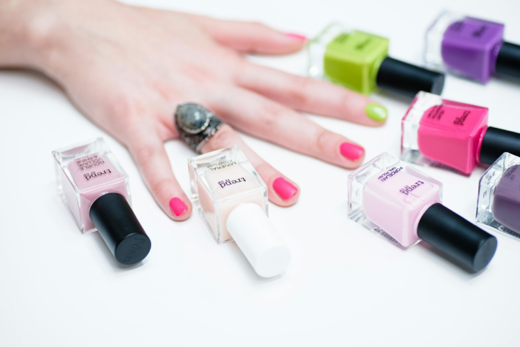 What Tools Do You Need for Professional-quality Nail Art? (2026)
