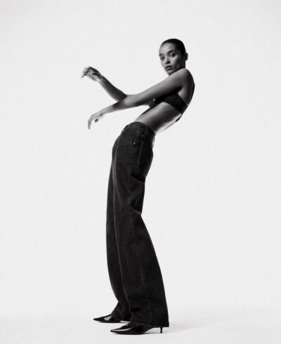 5 photography poses woman Must Try for Striking Images