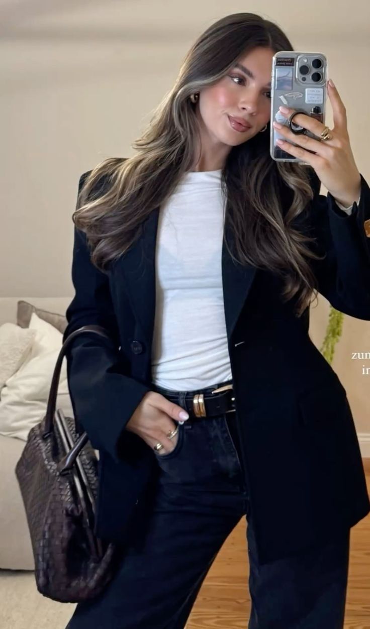 Boss Babe Looks: Stylish Outfits to Boost Your Work Energy