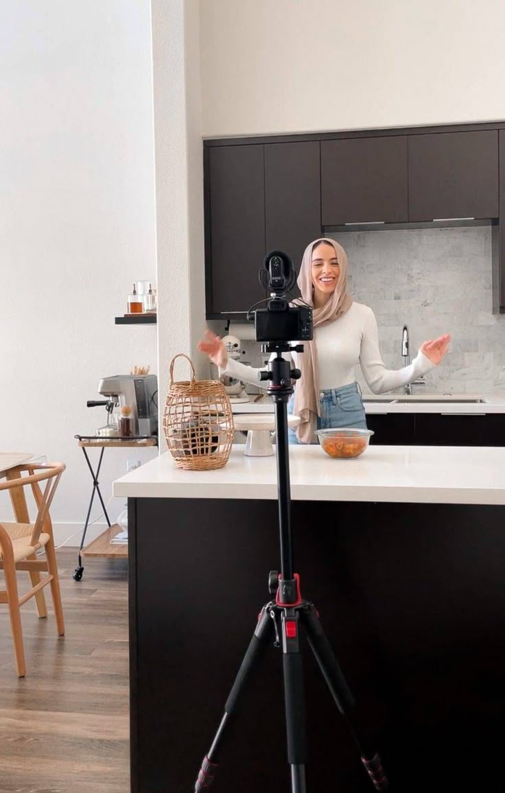 Selfie Poses: Essential Tips for Perfecting Your Photos