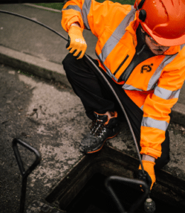 Warning Signs of a Clogged Drain: Early Indicators & Risks