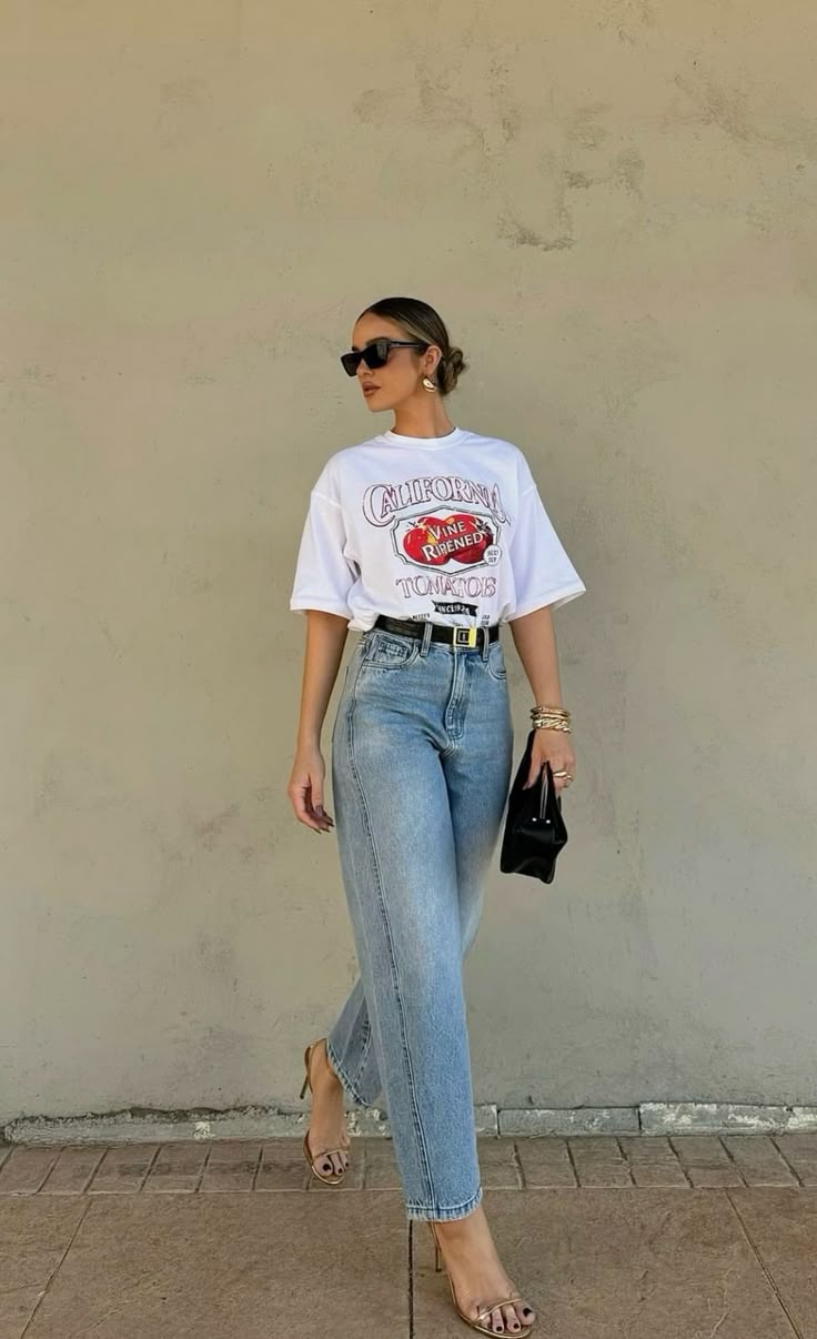10 OUTFIT IDEAS JEANS You’ll Love for Every Season