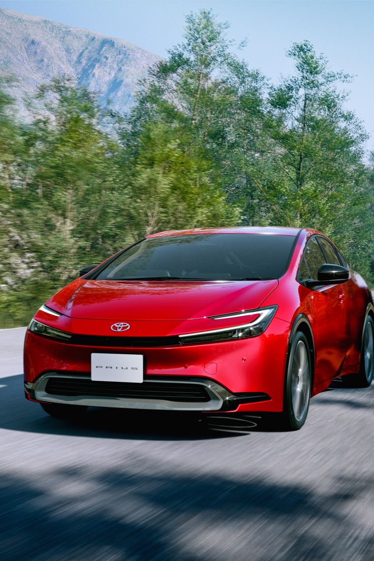 Top 5 Hybrid Cars for Efficiency and Performance in 2025