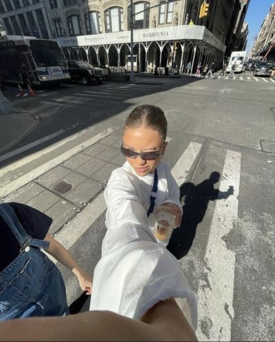 Selfie Poses: Essential Tips for Perfecting Your Photos