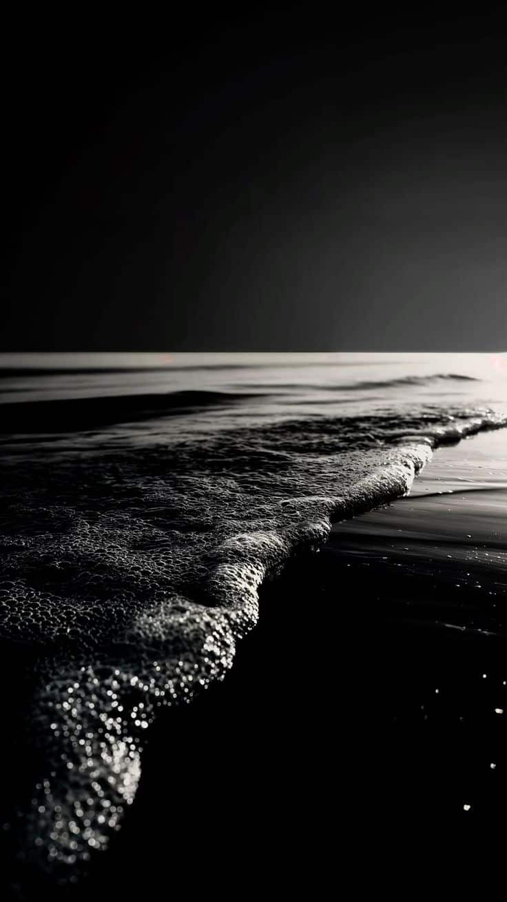 Maximize Battery Life and Style with iPhone Dark Wallpapers