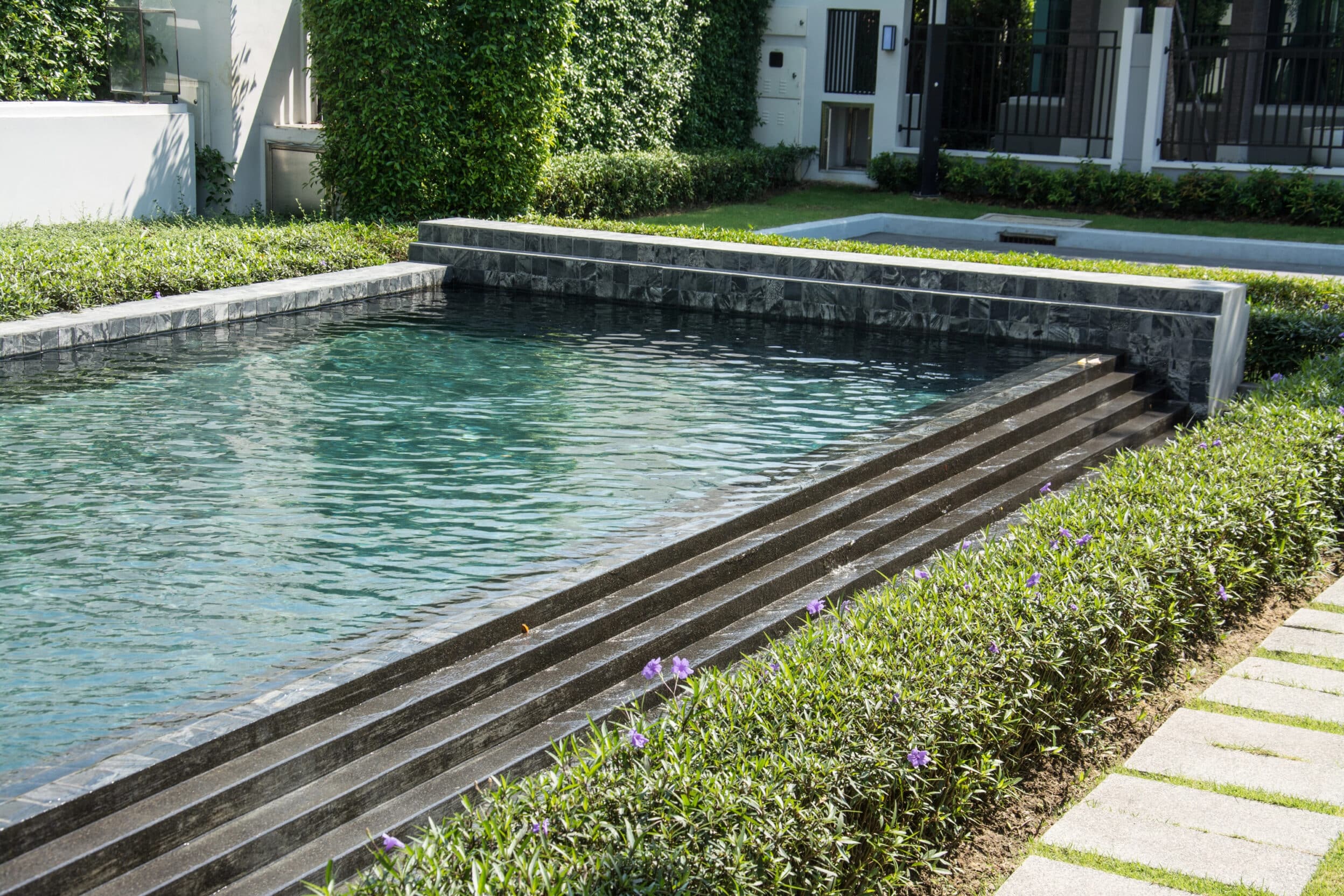 How to Design a Clean and Functional Home Pool: Key Tips