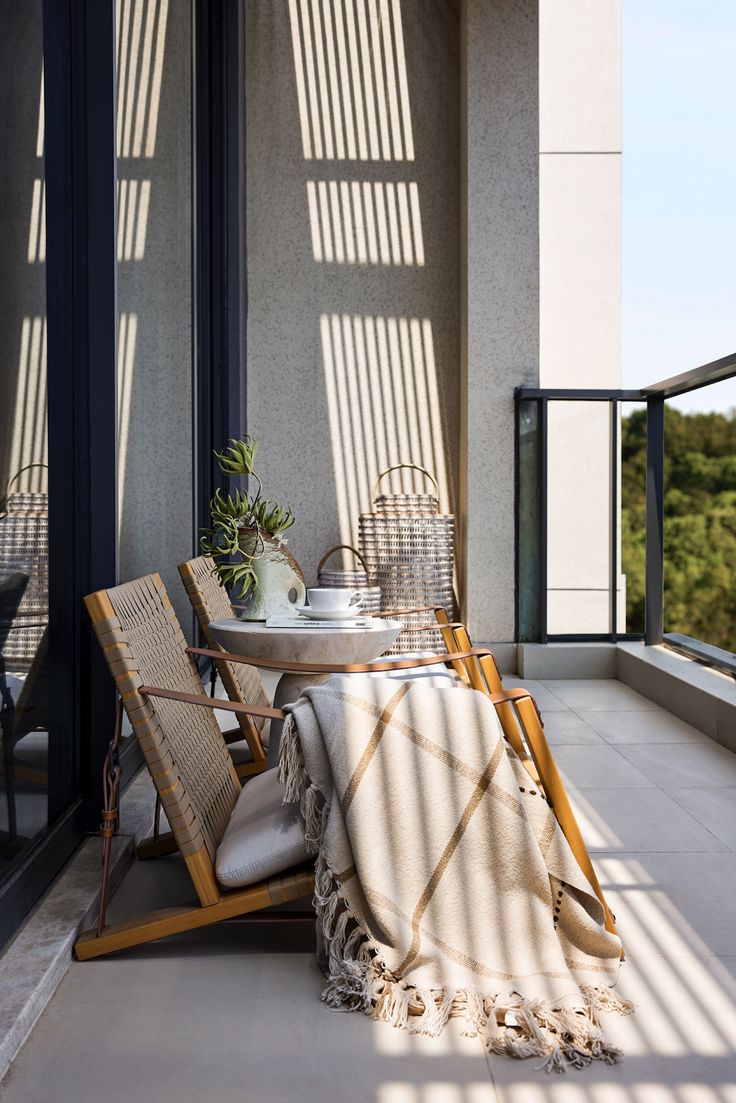 5 Stylish Ideas for Balcony and Terrace Styling