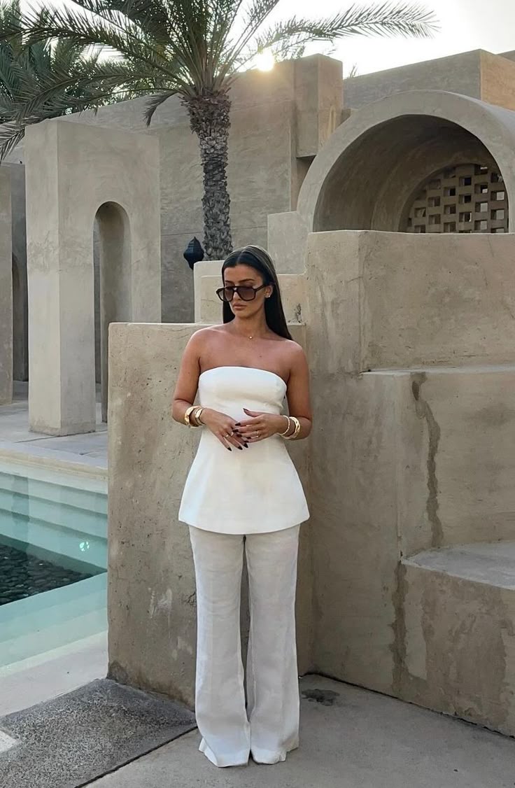How to Build the Perfect Summer Vacation Capsule Wardrobe
