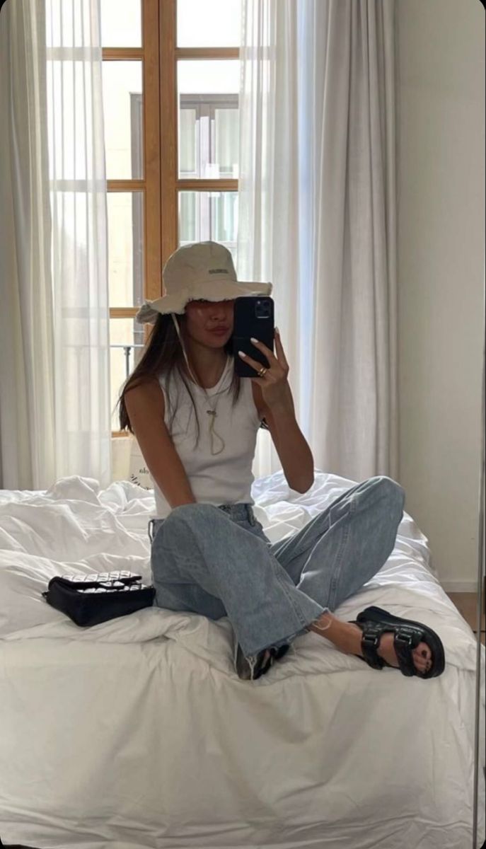 How to Build the Perfect Summer Vacation Capsule Wardrobe