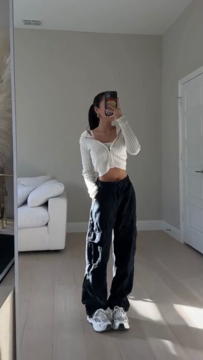 Best Poses and Tips for a Successful Fit Check
