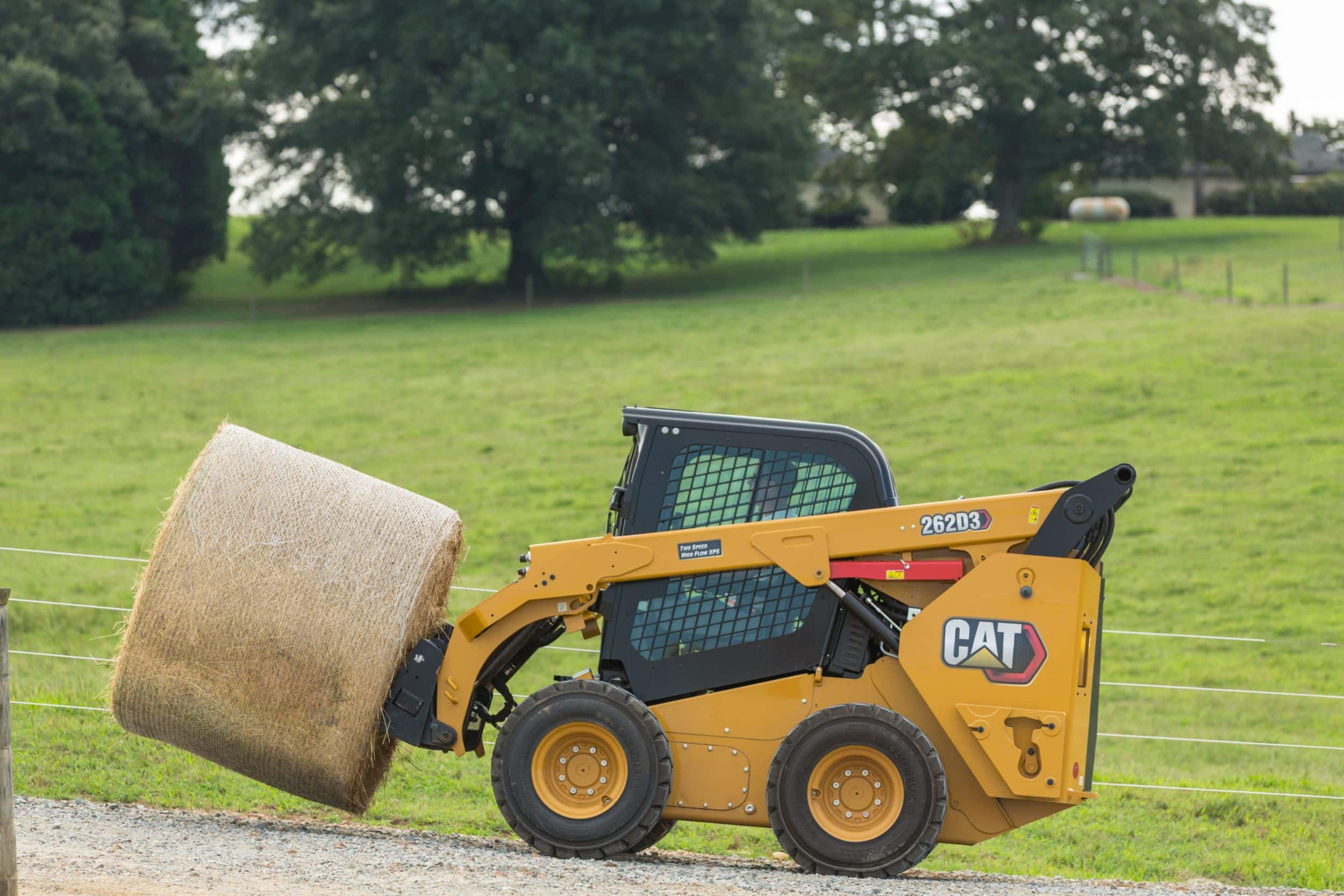 Choosing Skid Steer Loader: Benefits of New Machine