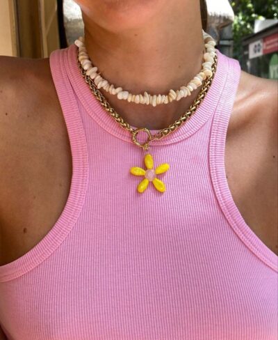 Balancing Brightness: Mastering Summer Outfit Colors