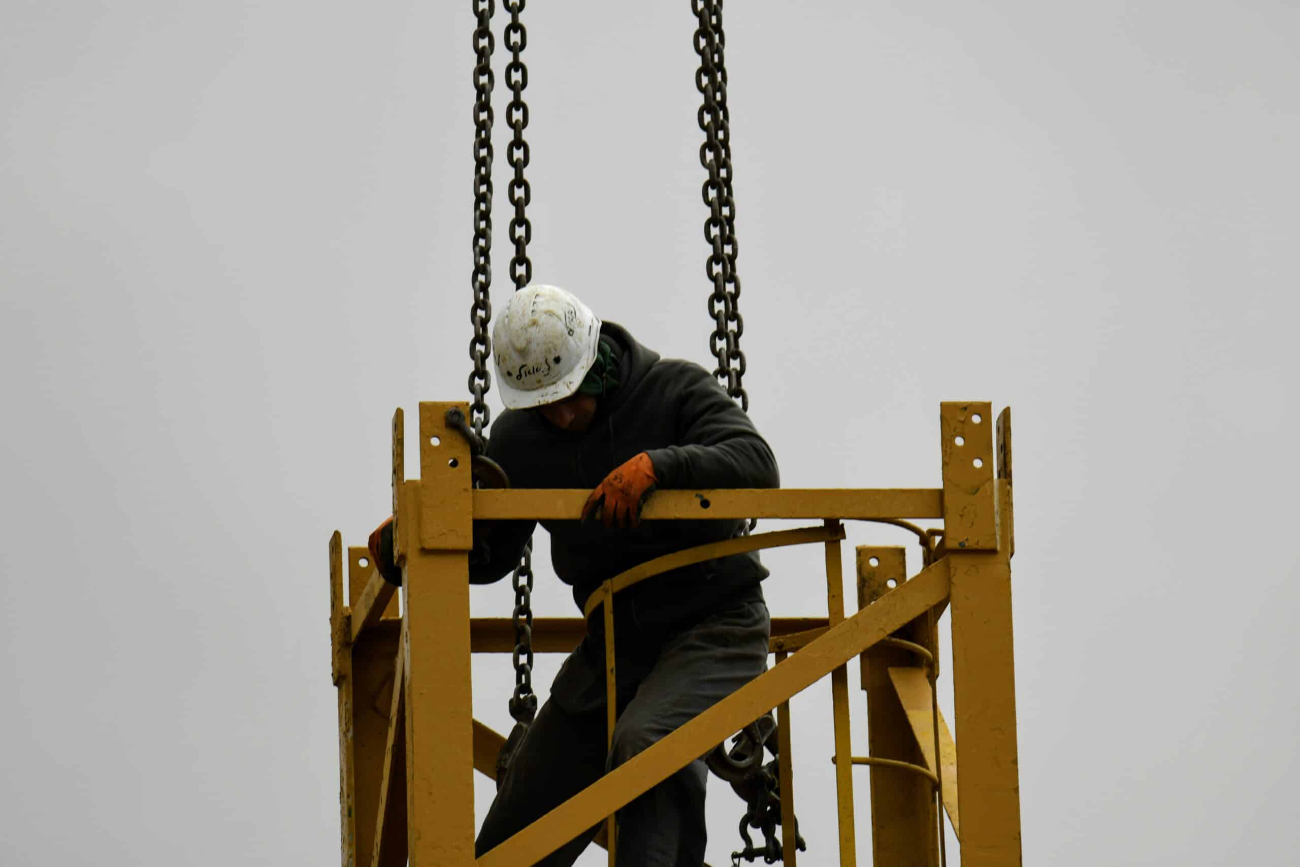 Avoid Catastrophes: Best Practices for Using Lifting Slings