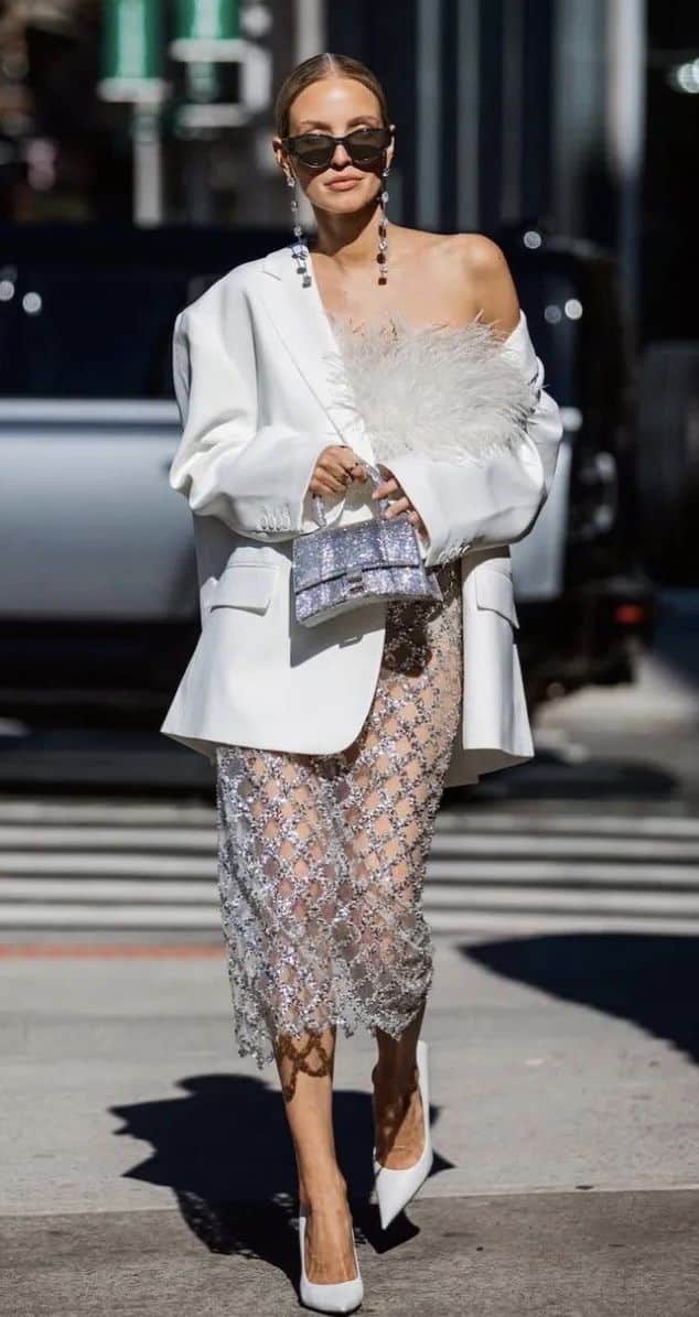 Master Holiday Fashion: Simple Tips for a Festive Look
