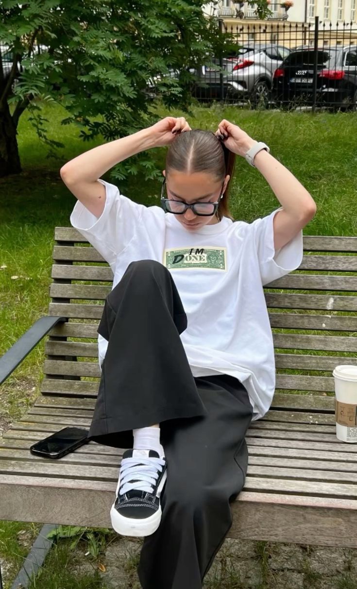 Unisex Clothing Combinations for Effortless Everyday Style