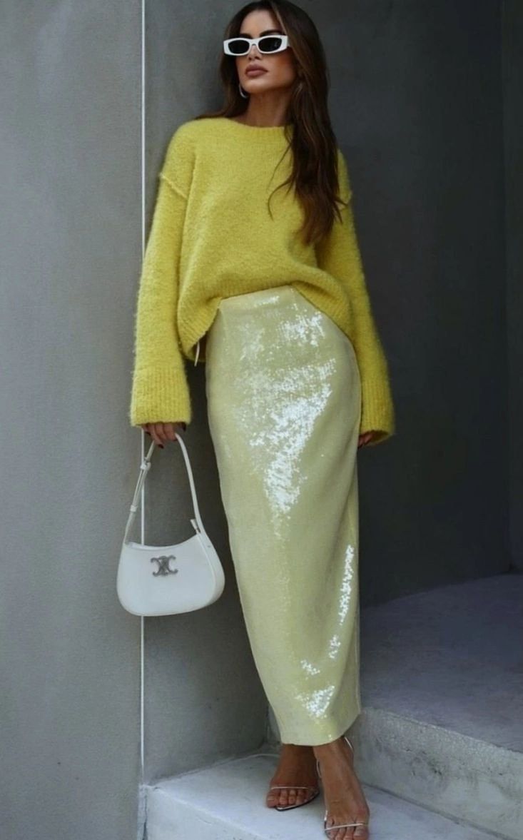 Master Holiday Fashion: Simple Tips for a Festive Look