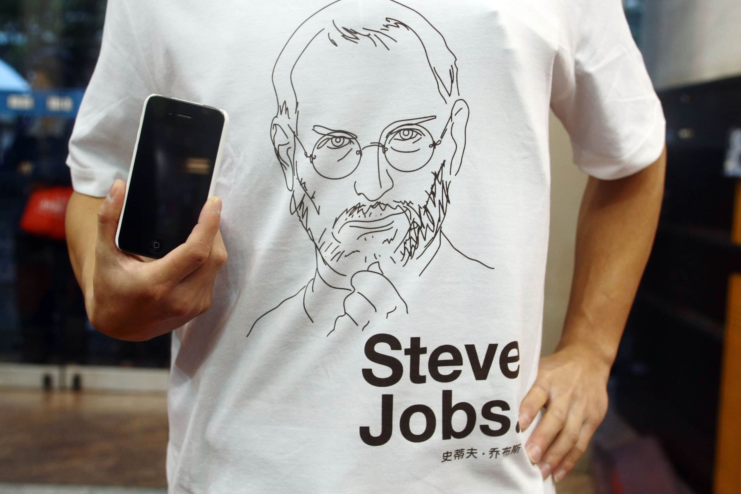 Steve Jobs and the Power of Minimalism in Apple Design