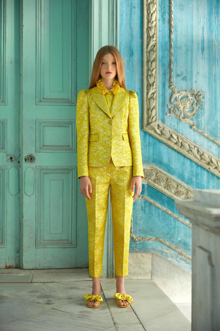Transform Your Wardrobe with Effective Color Combinations