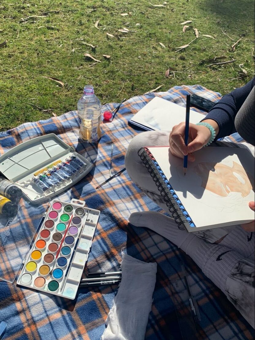 Outdoor Drawing Tips for Beginners to Enhance Creativity