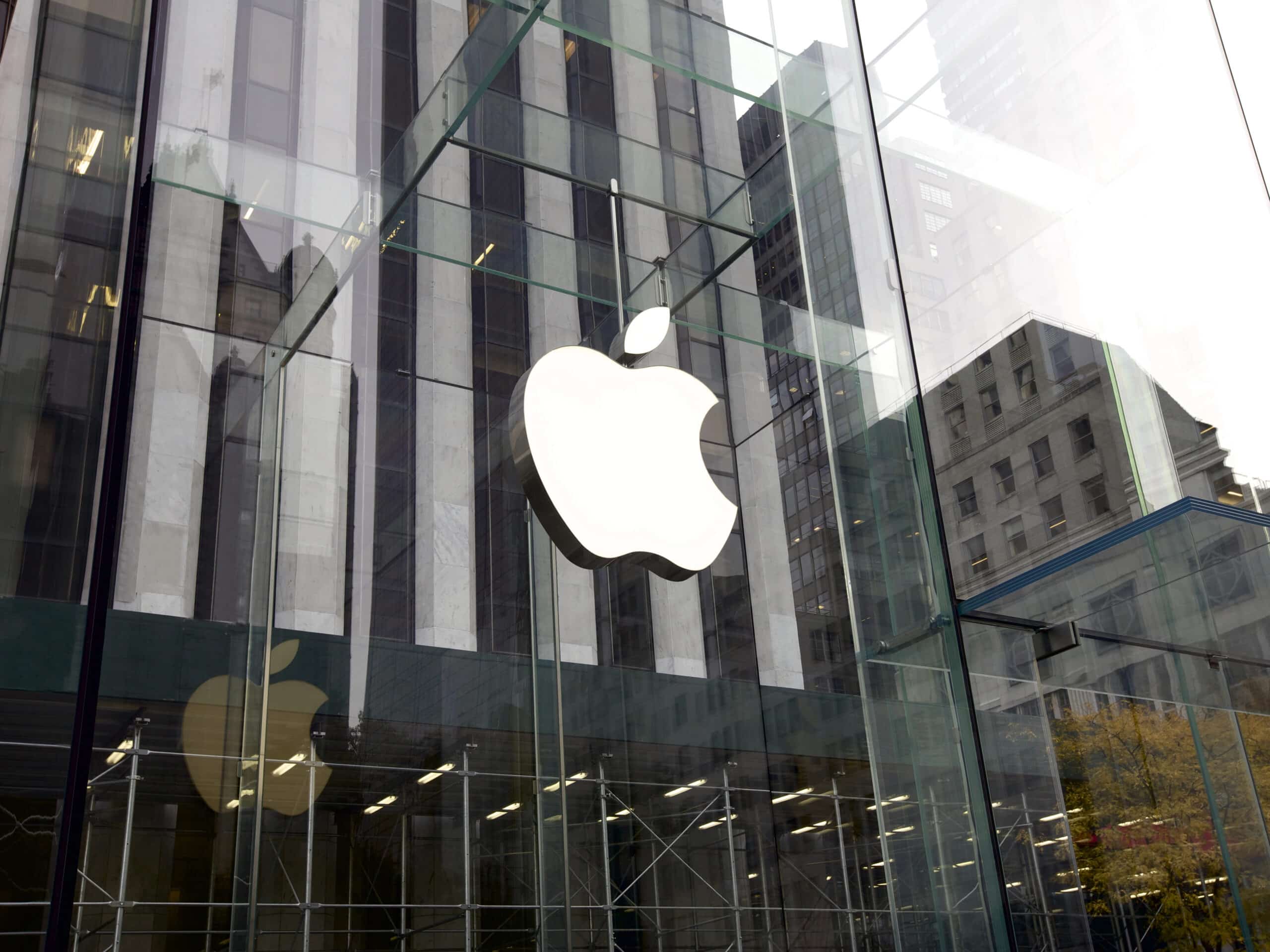 Steve Jobs and the Power of Minimalism in Apple Design