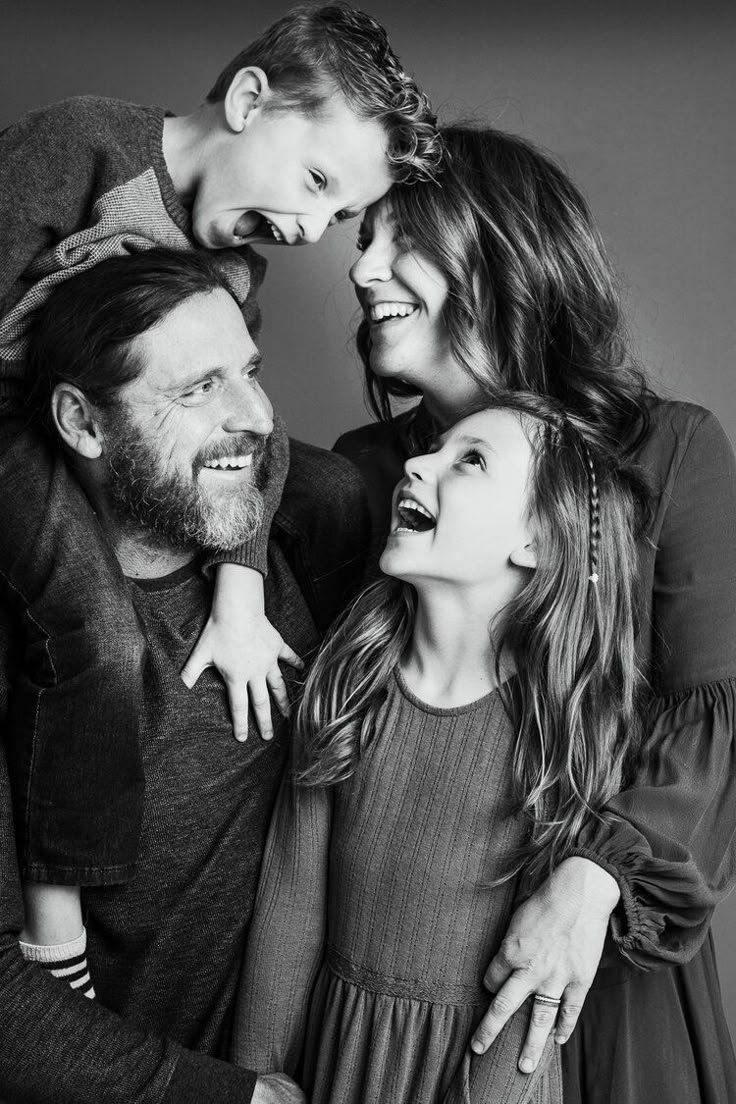 Essential Dos and Don’ts for Family Portrait Photography