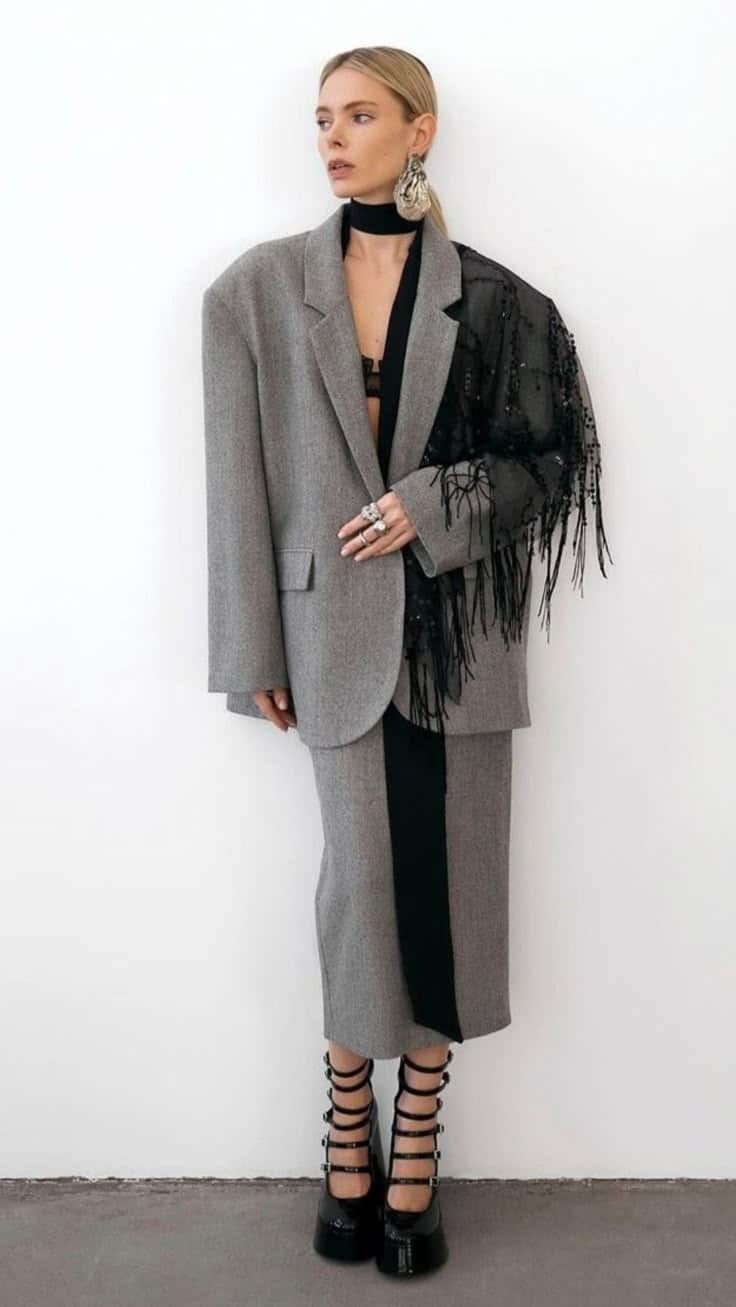 The Ultimate Elegance Guide to Wearing Oversized Clothes