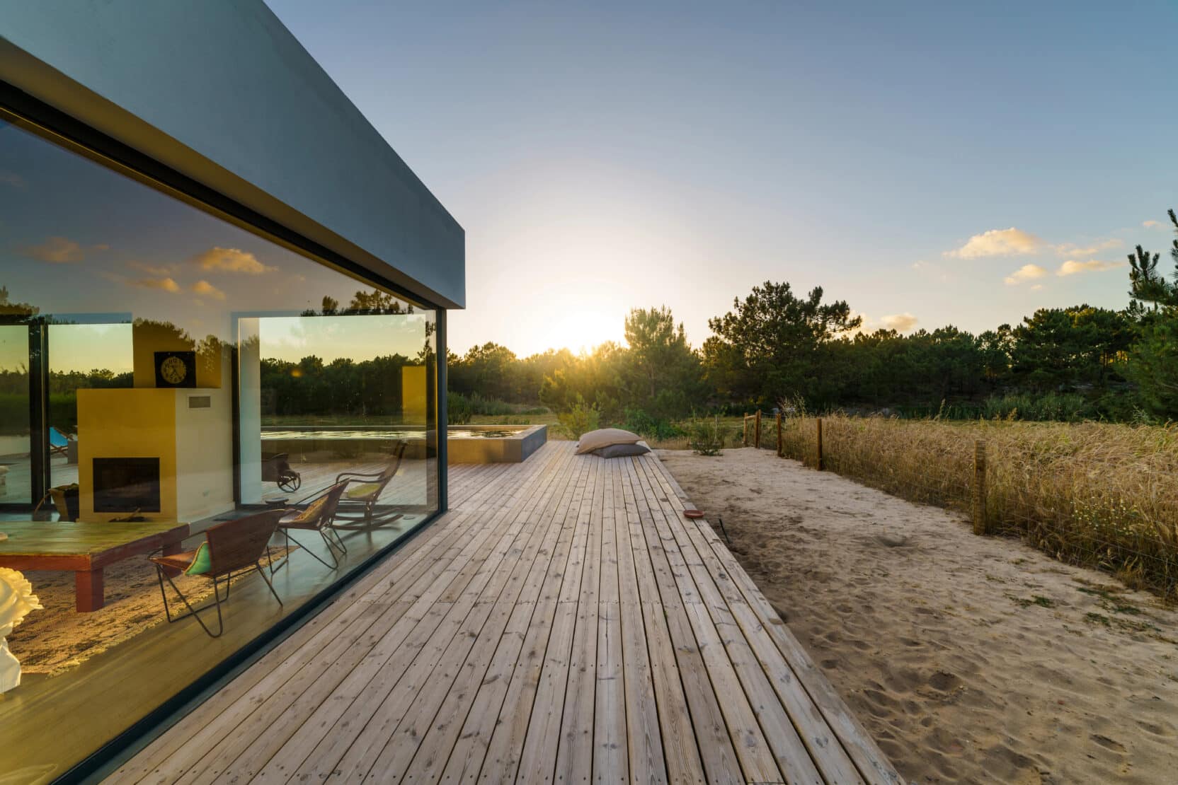 Reimagining Outdoor Living: Enclosed Spaces for All Seasons