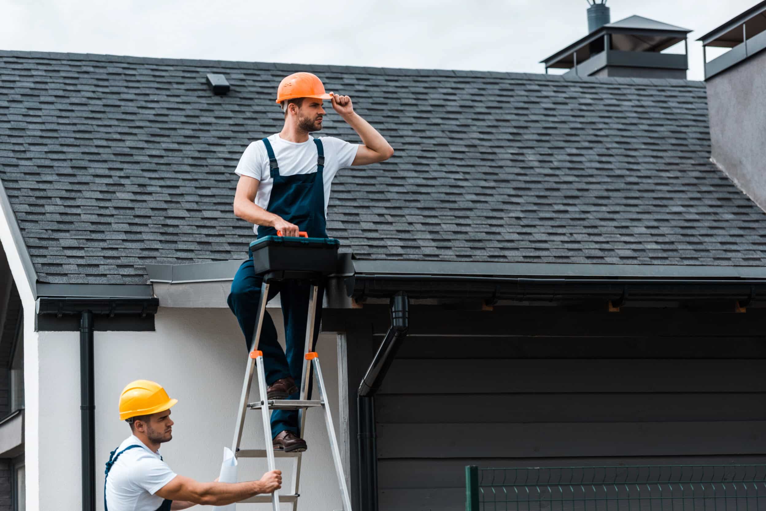 Top 7 Signs You’ve Hired a Great Roofing Contractor
