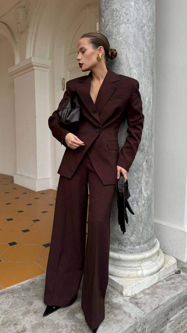Your Ultimate Guide to Fashionably Chic Evening Looks