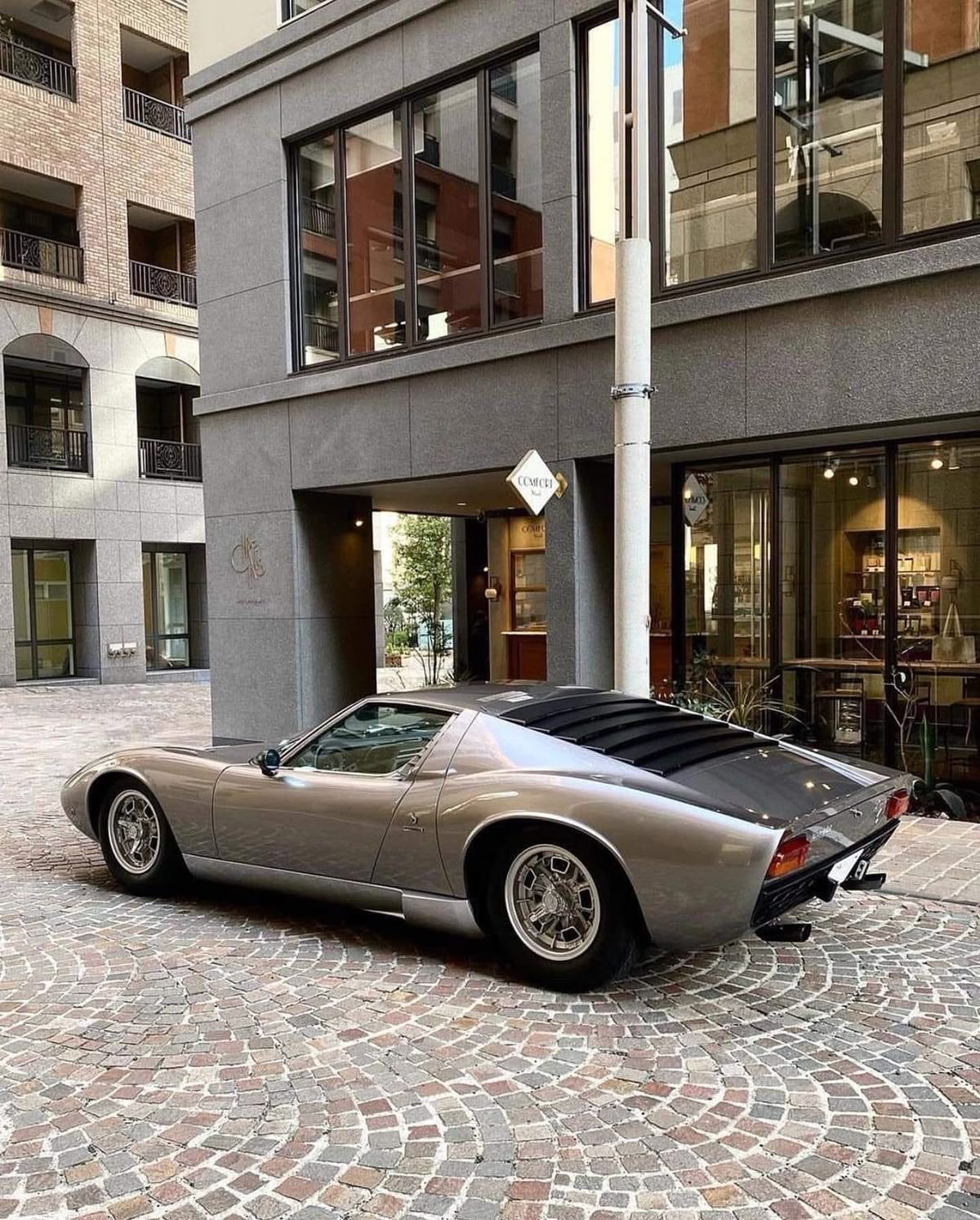 Iconic Car Designers Who Defined Generations of Vehicles