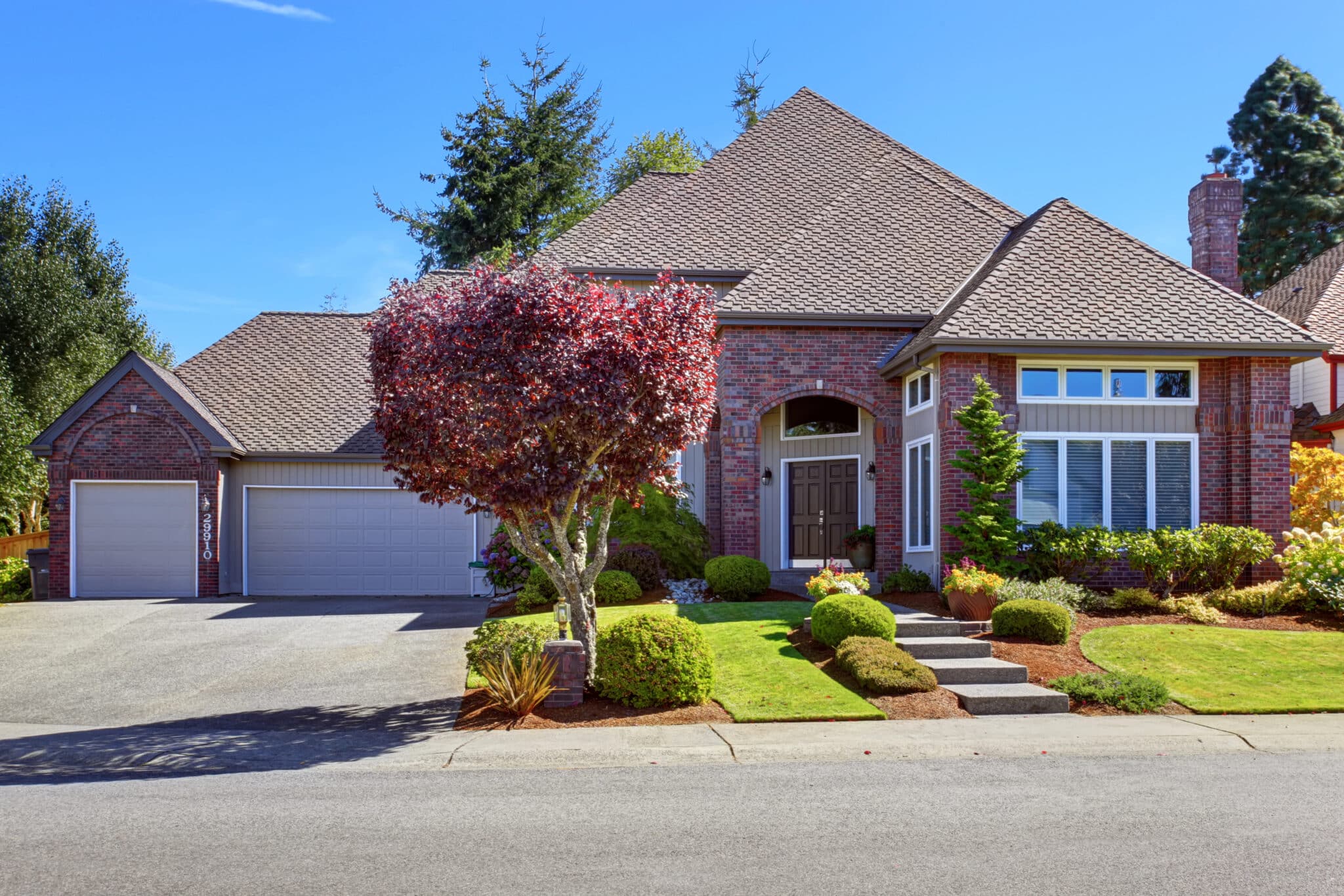 Expert Advice on Maintaining a Strong, Resilient Roof