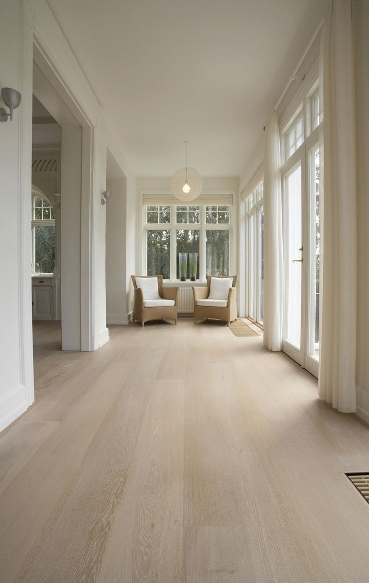 Light Oak Flooring: The Ultimate Home Styling Guide