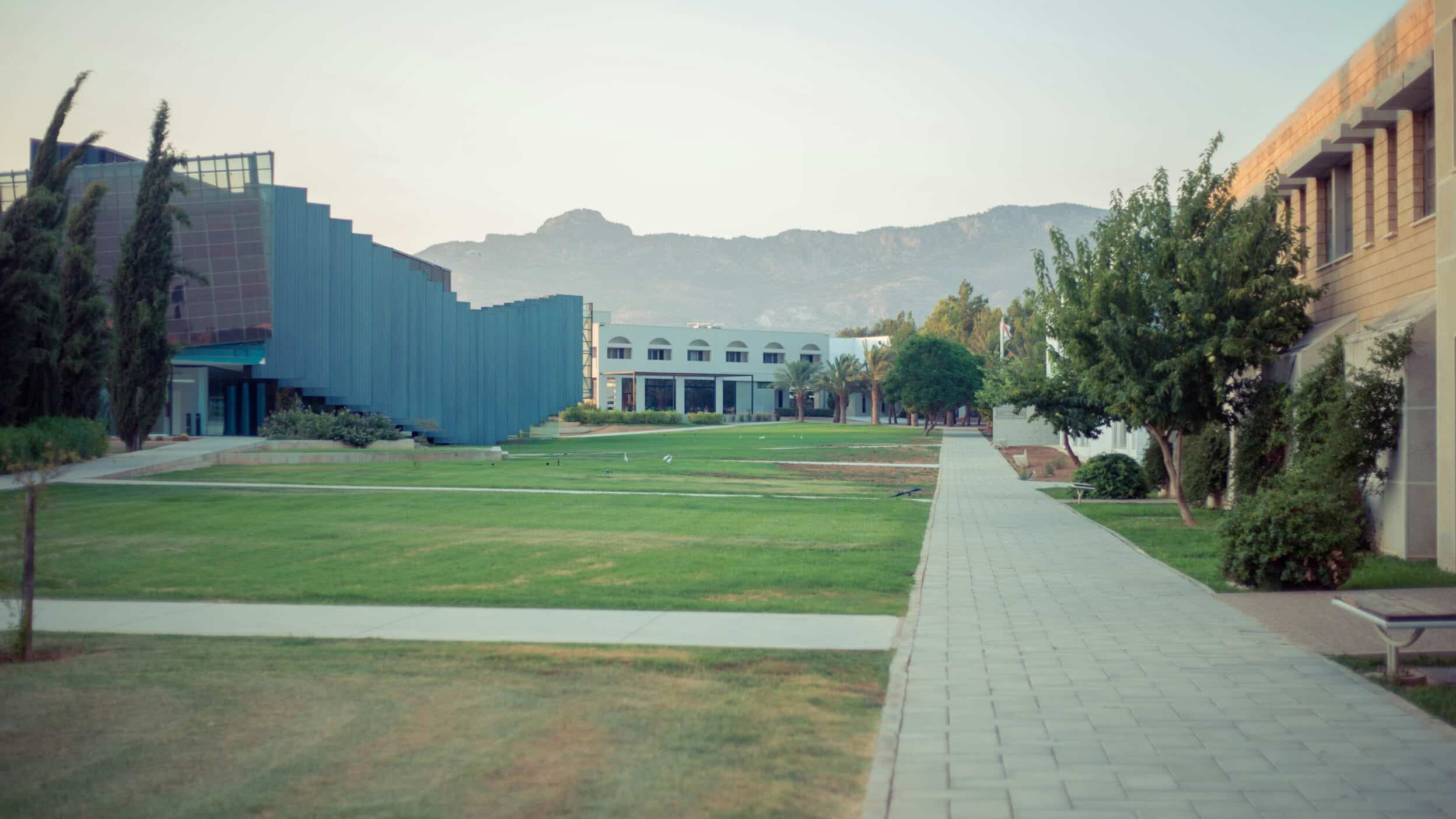 Boudoir Photography Tips: Style, Poses, Lighting & More