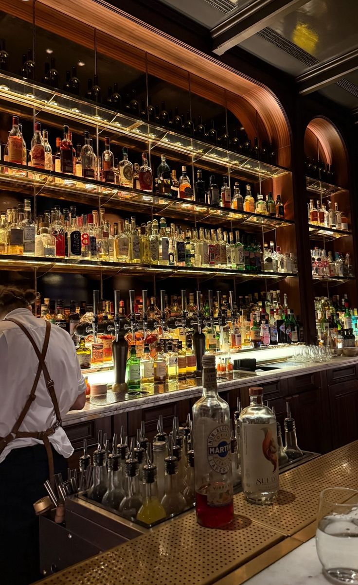 Key Strategies for Planning Your Ideal Bar Floor Plan