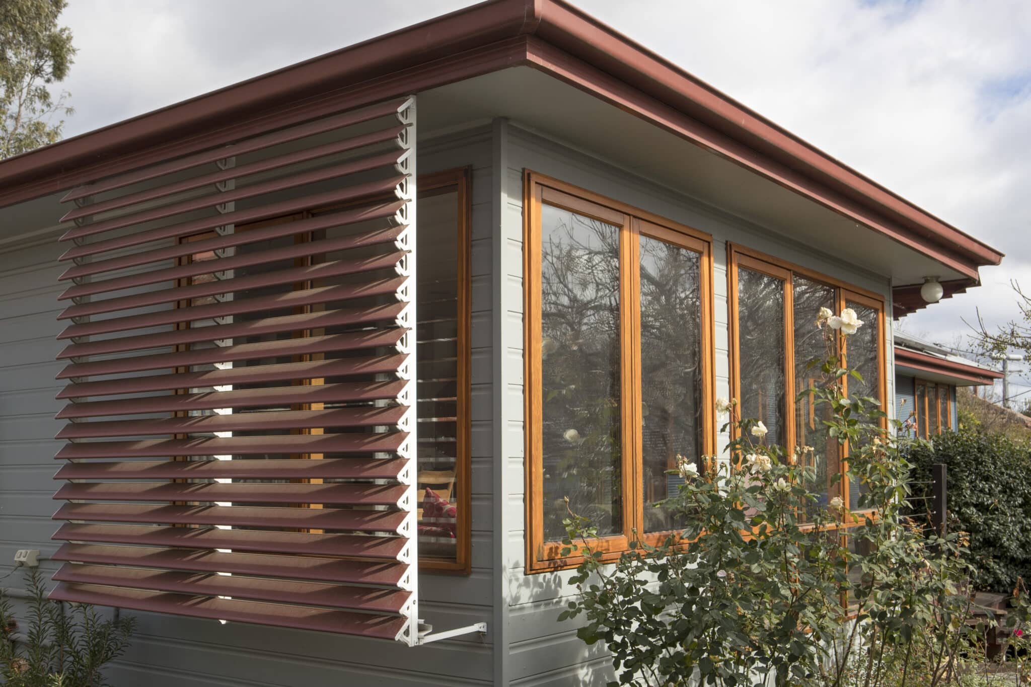 When to Replace Your Window Sash Cord: Key Signs and Timing